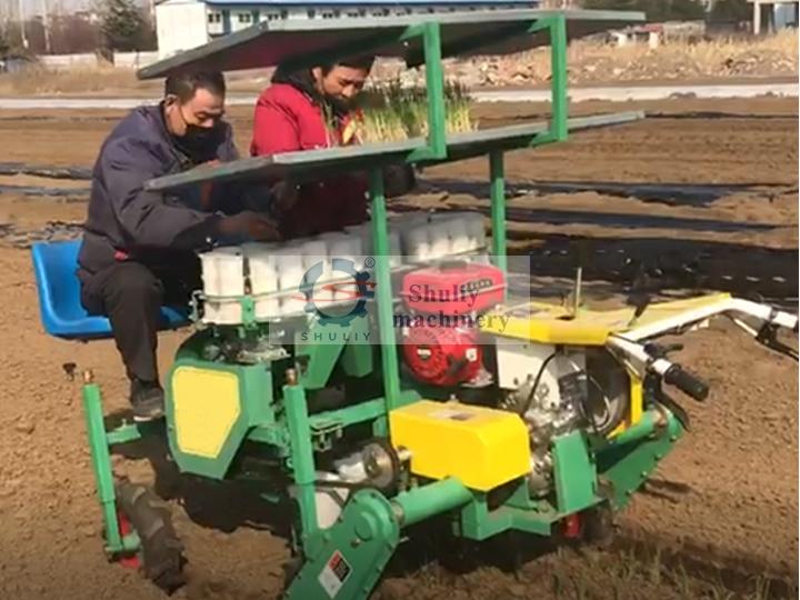 Self-propelled transplanter machine | vegetable transplanter